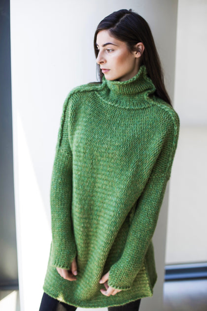 Moss green oversize alpaca sweater | Roseuniquesyle.com